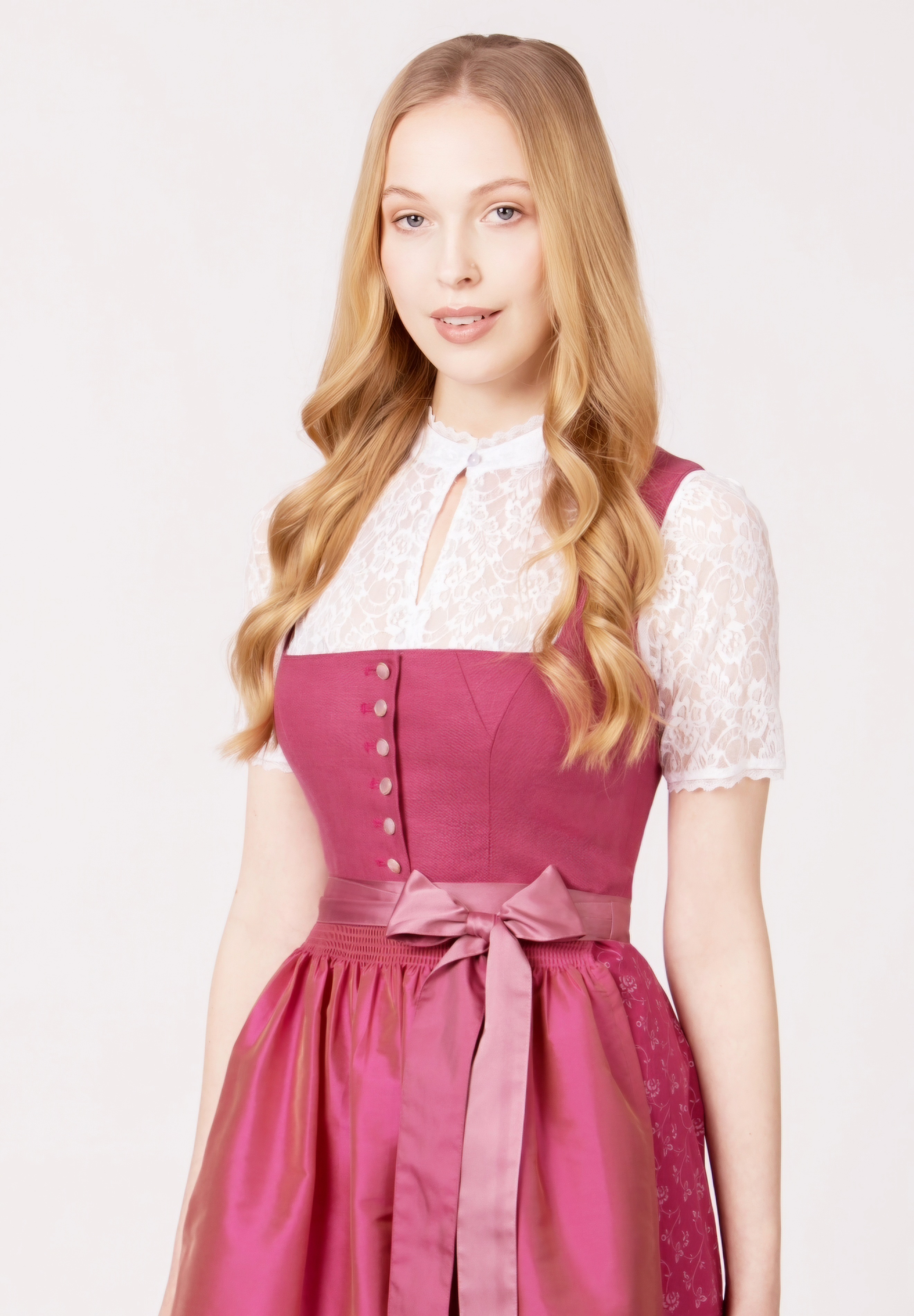Dirndl Valerie in beere – Daller Tracht